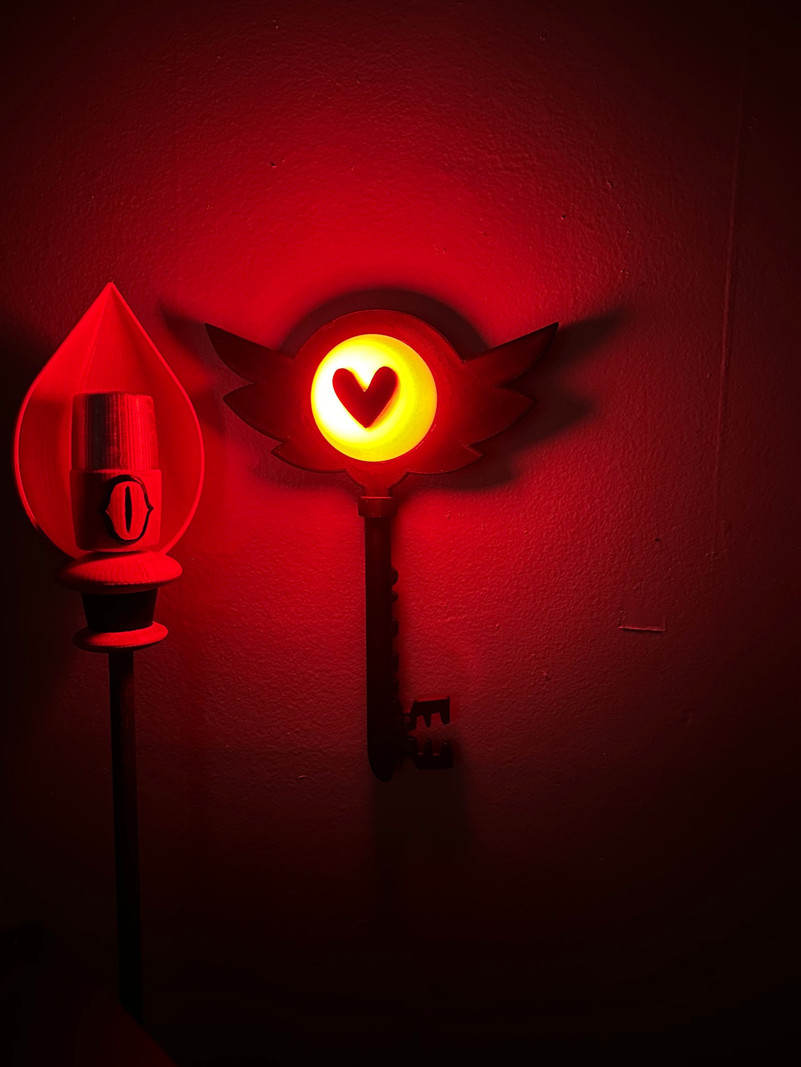 Hazbin Hotel Charlie Key Lamp – 16 Color LED Room Decor (charger ...