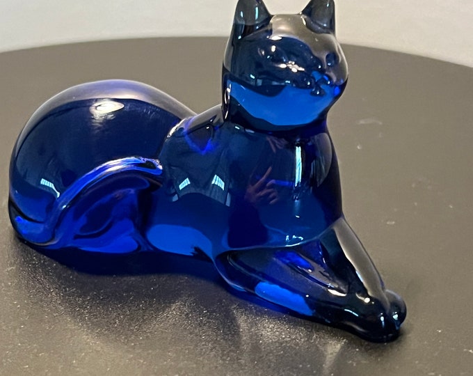 Vintage Cobalt Blue Cat Figurine, House of Faberge by the Franklin Mint ...