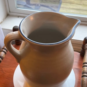 Vintage Pfaltzgraff Pitcher Gift Art Yorktowne Serving Vase Blue Cobalt ...