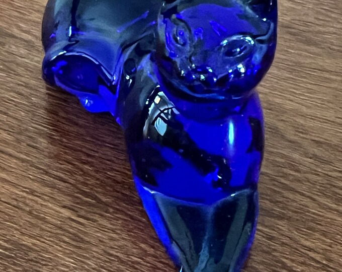 Vintage Cobalt Blue Cat Figurine, House of Faberge by the Franklin Mint ...