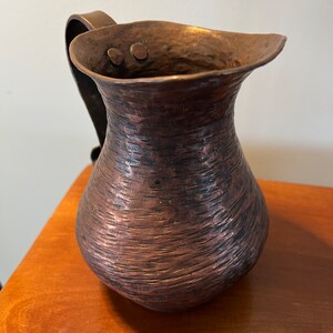 Antique Hammered Copper Pitcher Pot Primitive Arts and Crafts Art Lover ...