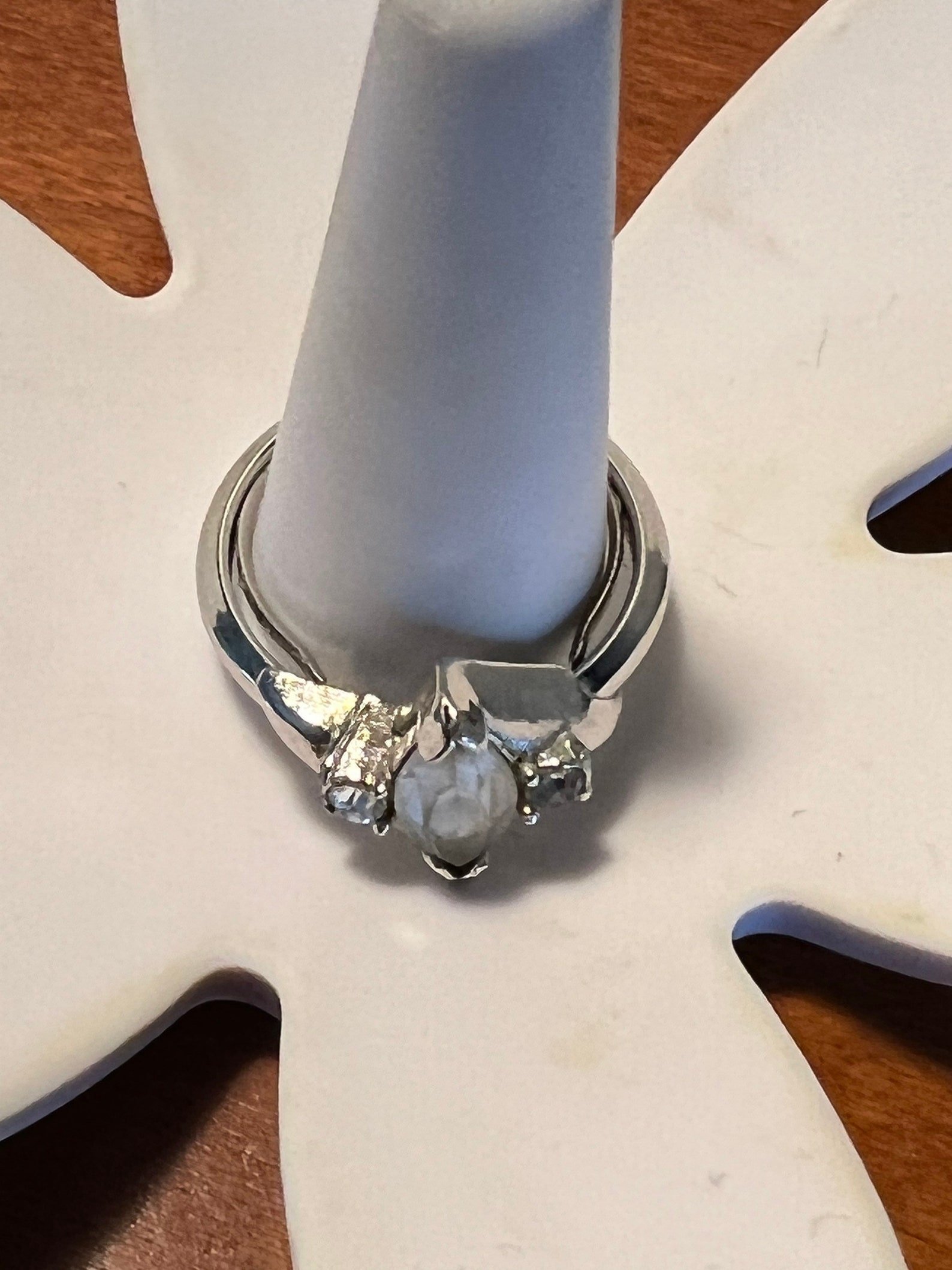 Vintage Avon Ring With Blue Gemstone in Diamond Shape Setting - Etsy