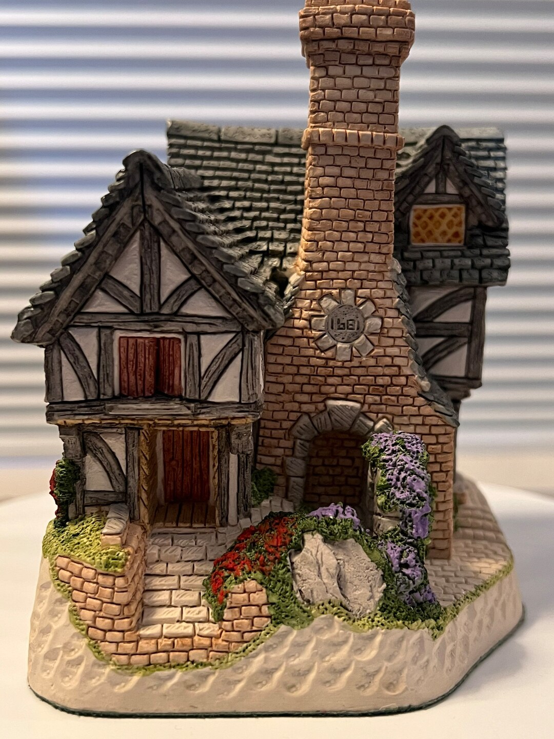 Vintage Inglenook Cottage by David Winter Cottages 1991 Handmade Hand ...