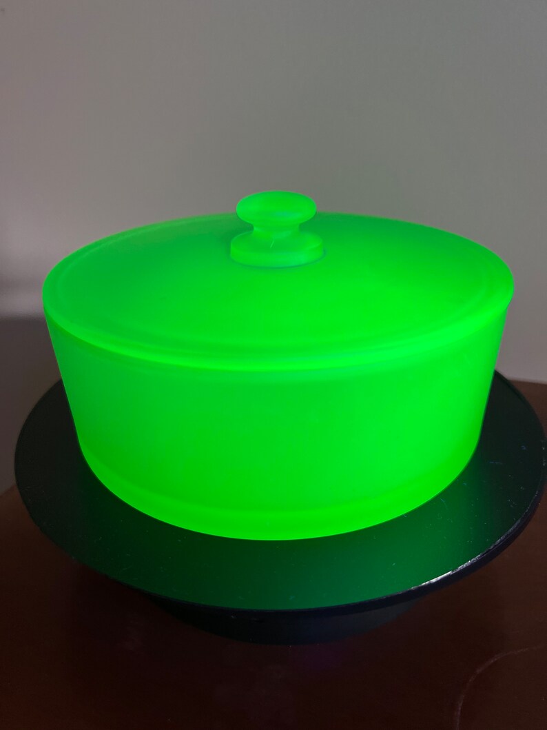 Vintage Vaseline Uranium Glass Powder Container With Lid Dish - Etsy