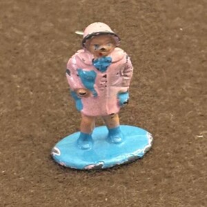 Vintage Barclay Lead Girl Figurine Lover Antiques and Vintage - Etsy