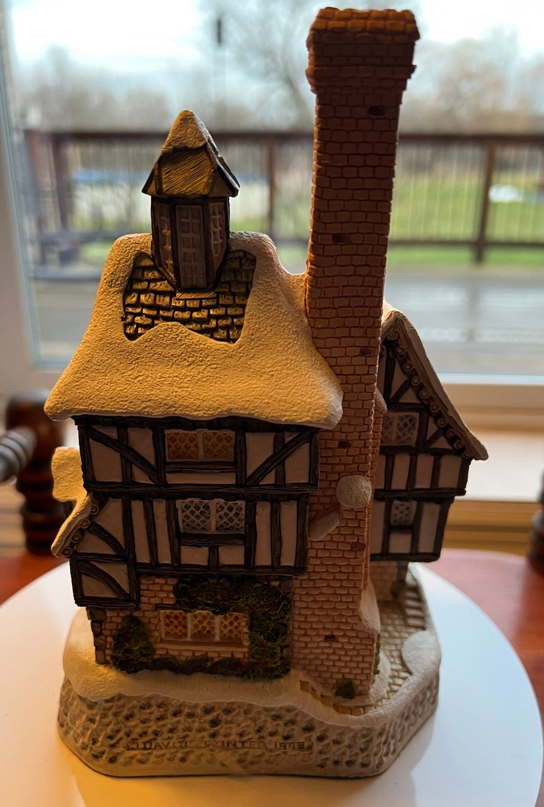 Vintage the Scrooge Family Home by David Winter Cottages Handmade Hand ...