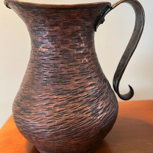 Antique Hammered Copper Pitcher Pot Primitive Arts and Crafts Art Lover ...