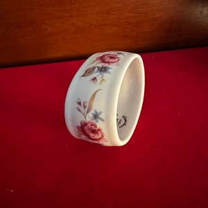 Vintage Countess Fine Bone China Napkin Ring Holder: Hand-painted Roses ...