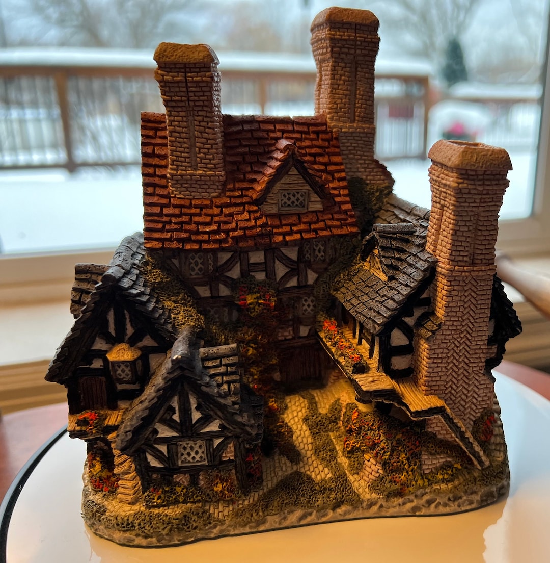 Vintage David Winter Hertford Court Cottage 1983 Handmade Cottage Hand ...