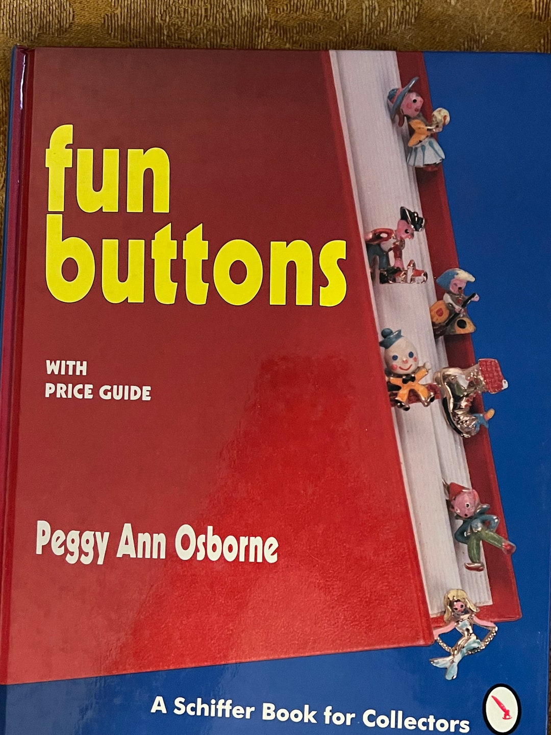 Vintage Fun Buttons Price Guide Book: Collector's Reference by Peggy ...