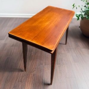 Cushman Colonial Creations Pivot Top Card Table No. 3-35 Game Table ...