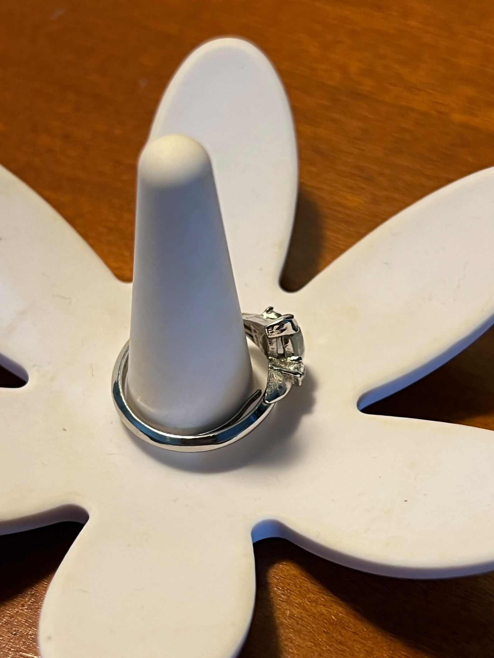 Vintage Avon Ring With Blue Gemstone in Diamond Shape Setting - Etsy