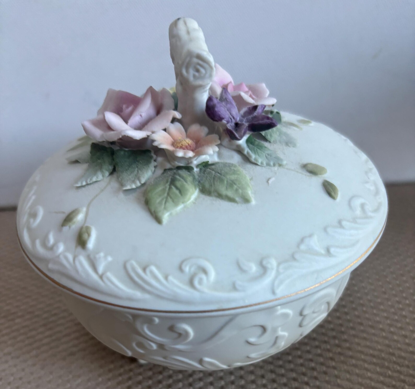 Vintage Lefton Roses and Flowers Hand Painted Porcelain Trinket Box ...