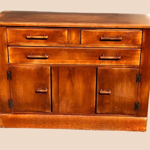Cushman Colonial Creations Woodford Dresser Hutch No. 4-179, Vintage ...