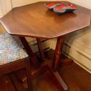 Cushman Colonial Creations Woodstock Occasional Table No. 1104 Server ...