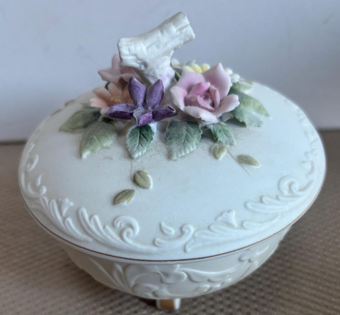 Vintage Lefton Roses and Flowers Hand Painted Porcelain Trinket Box ...