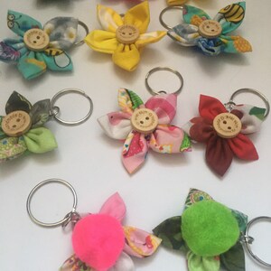 Flower Key Ring - Etsy Canada
