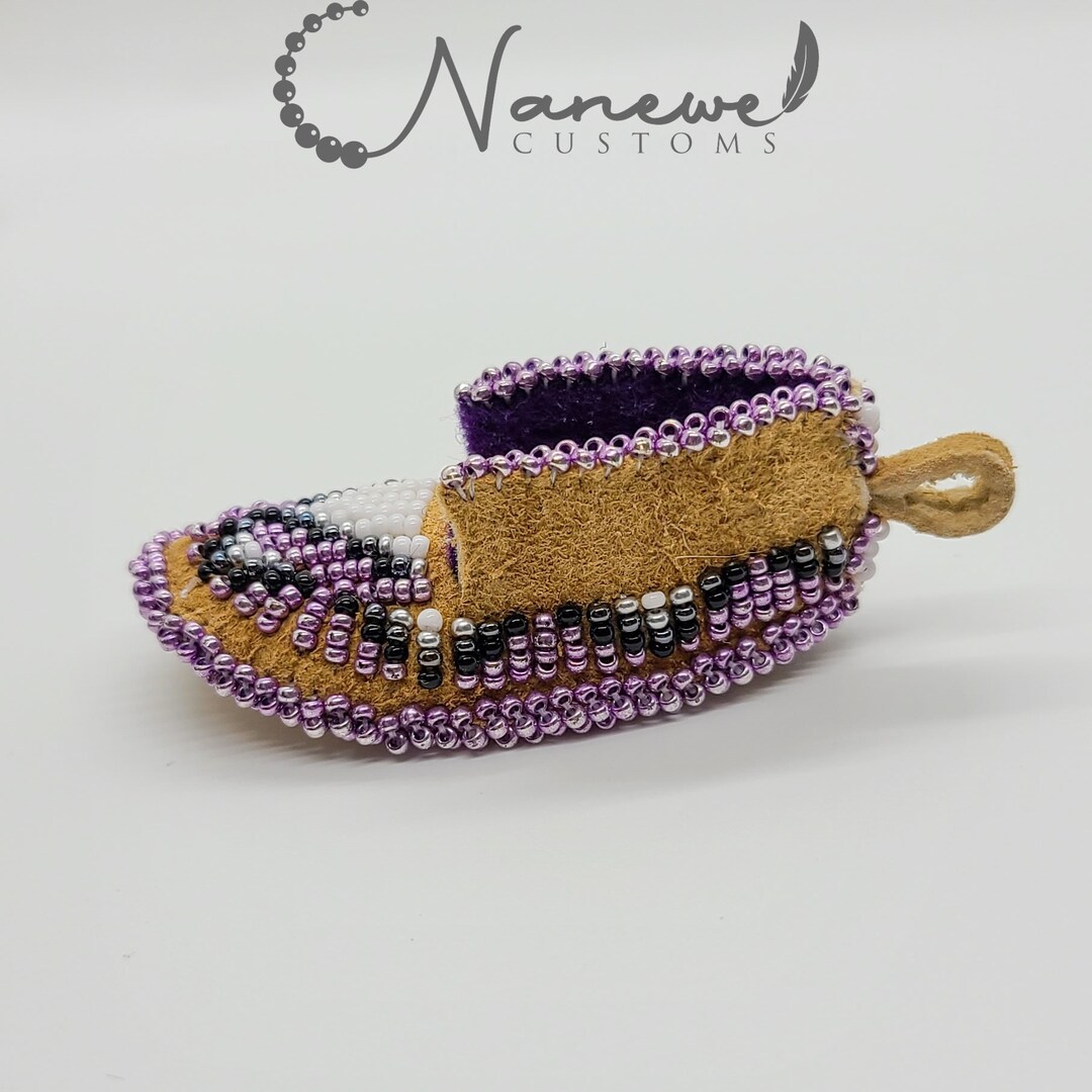 Handmade Native American Beaded Mini Moccasin Key Chain - Shoshone ...