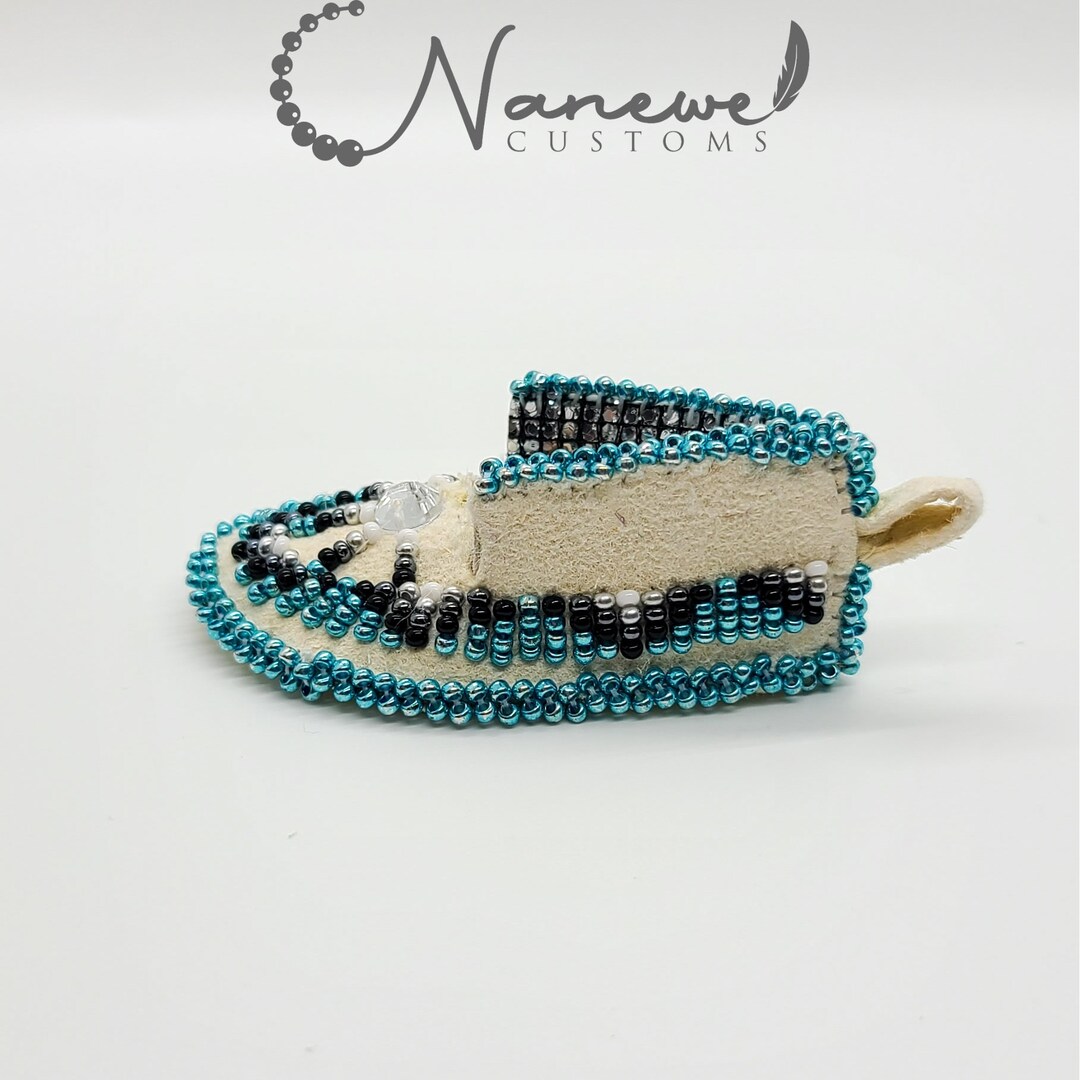 Handmade Native American Beaded Mini Moccasin Key Chain - Shoshone ...