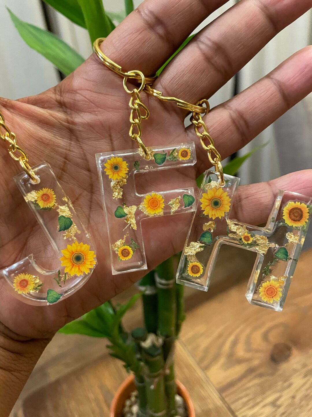 Sunflower Resin Keychain |sunflower Keychain | Resin | Sunflower Lovers ...