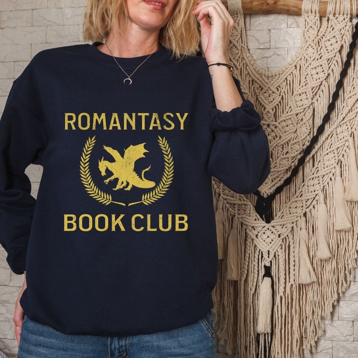 Romantasy Reader Book Club Sweatshirt Fantasy Romance Reader - Etsy UK