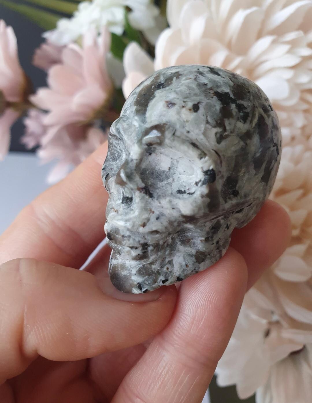 UV Reactive Yooperlite Skull Small Size. - Etsy