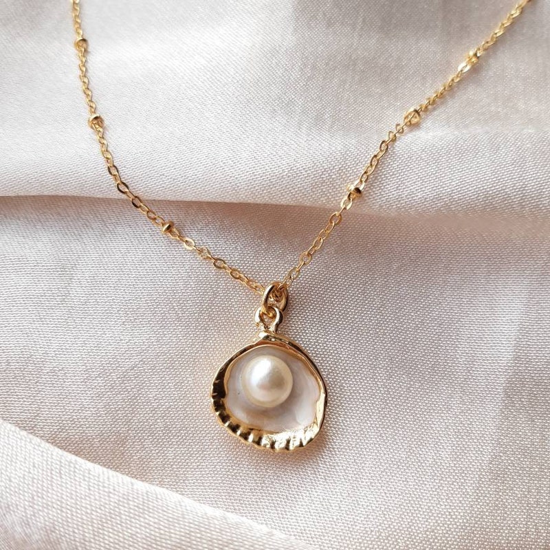 Ursula Necklace - Etsy