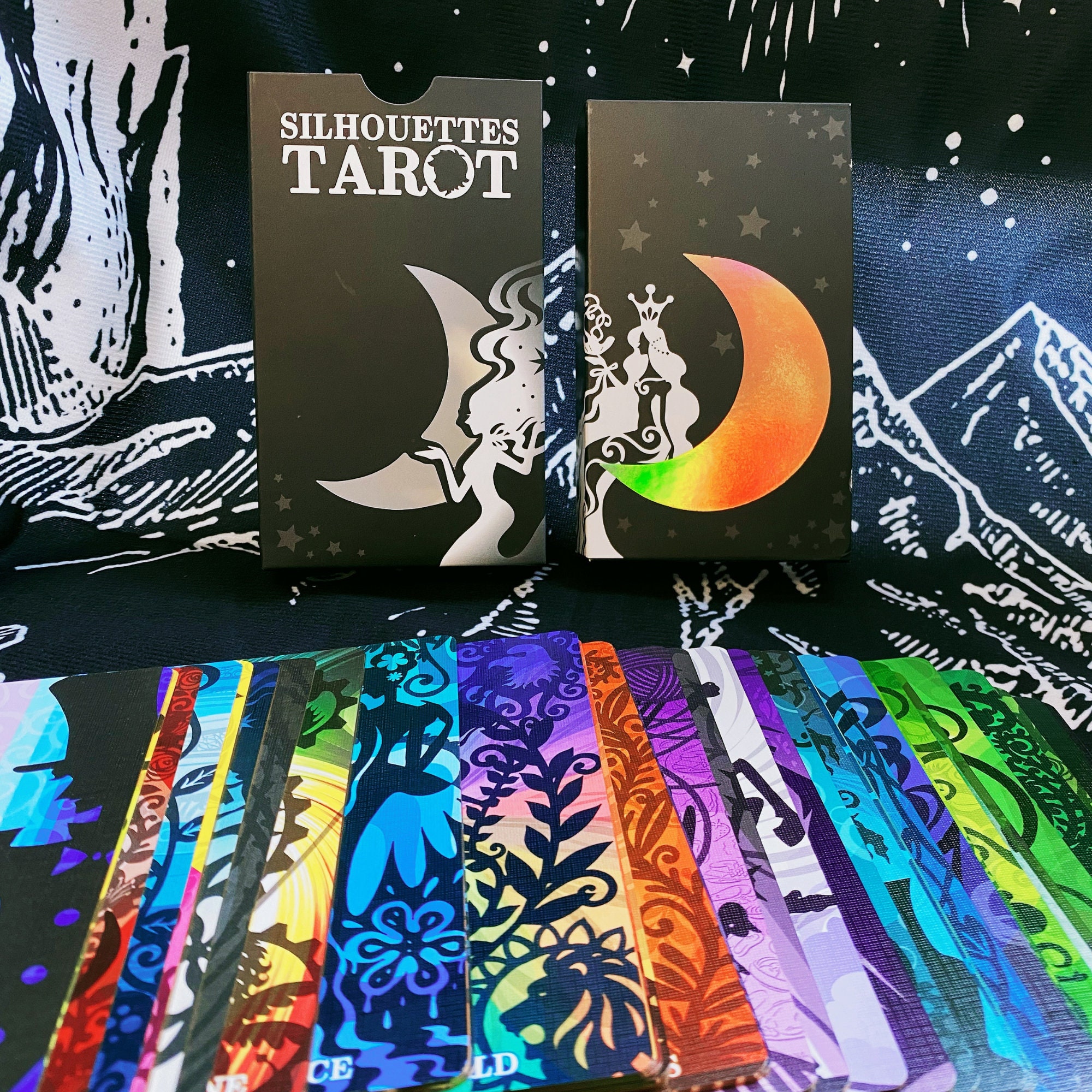 Silhouettes Tarot 3rd Edition - Sun Version by MASA KUZUKI | RWS Tarot ...