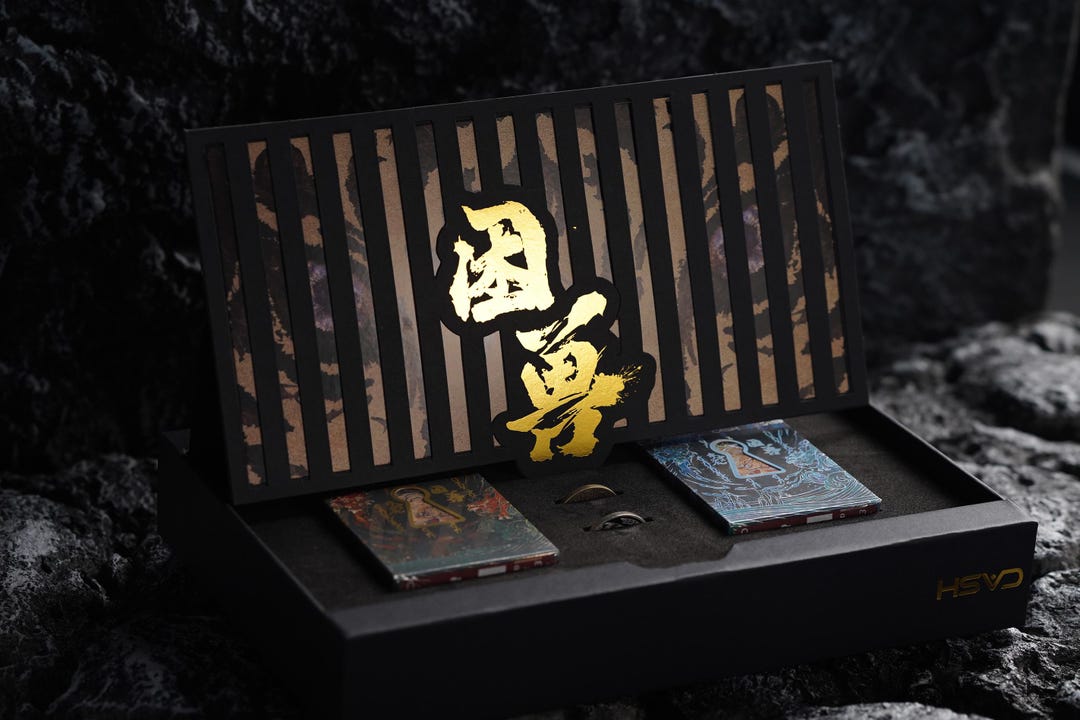 Imprisoned Tiger Playing Card Gift Set Stunning Cardistry Decks Animal ...