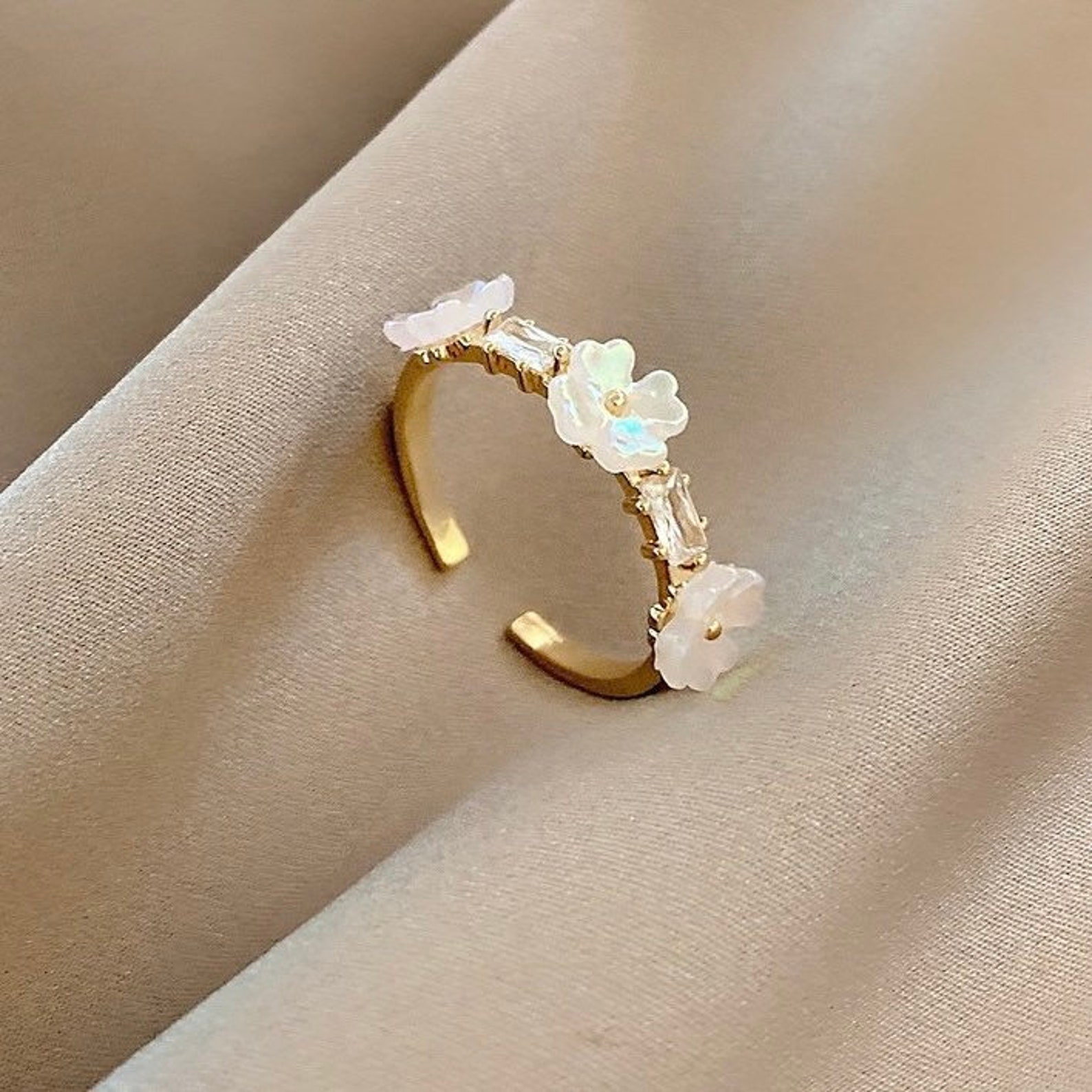 Flower Ring Clover Leaf Ring Gold Crystal Ring Cherry - Etsy