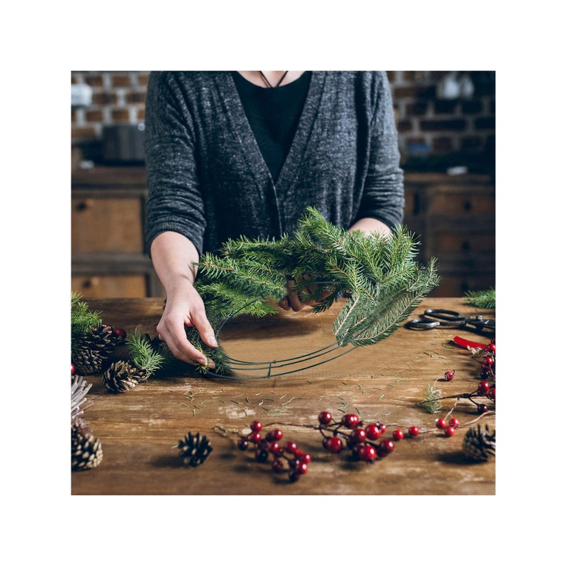 18 Inch Raised Green Wire Wreath Frame for Christmas Wedding - Etsy UK