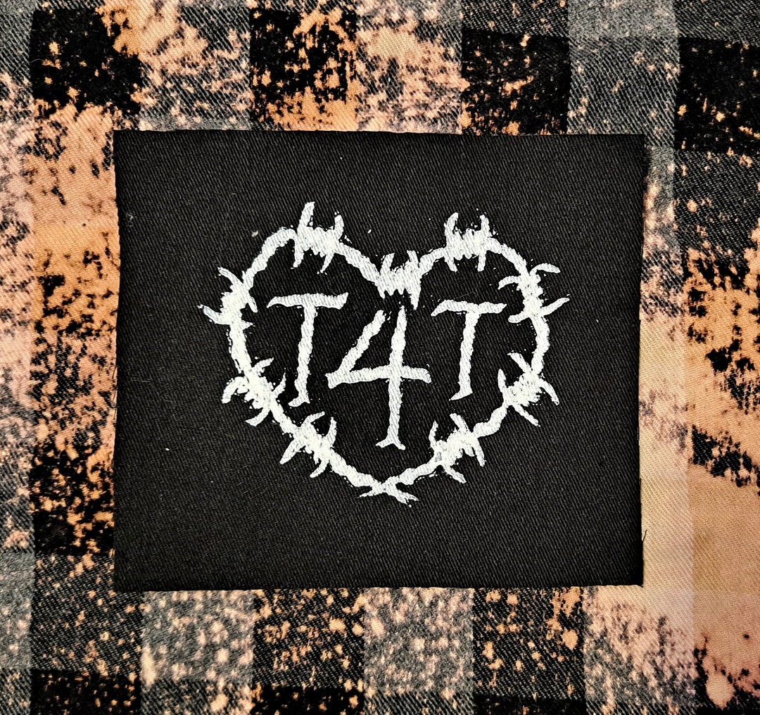 T4T Barbed Wire Heart Print Patch - Etsy