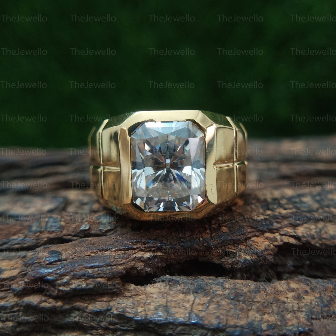 Brilliant Radiant Cut Moissanite Men's Ring, 4.80 CT Radiant Bezel Set ...