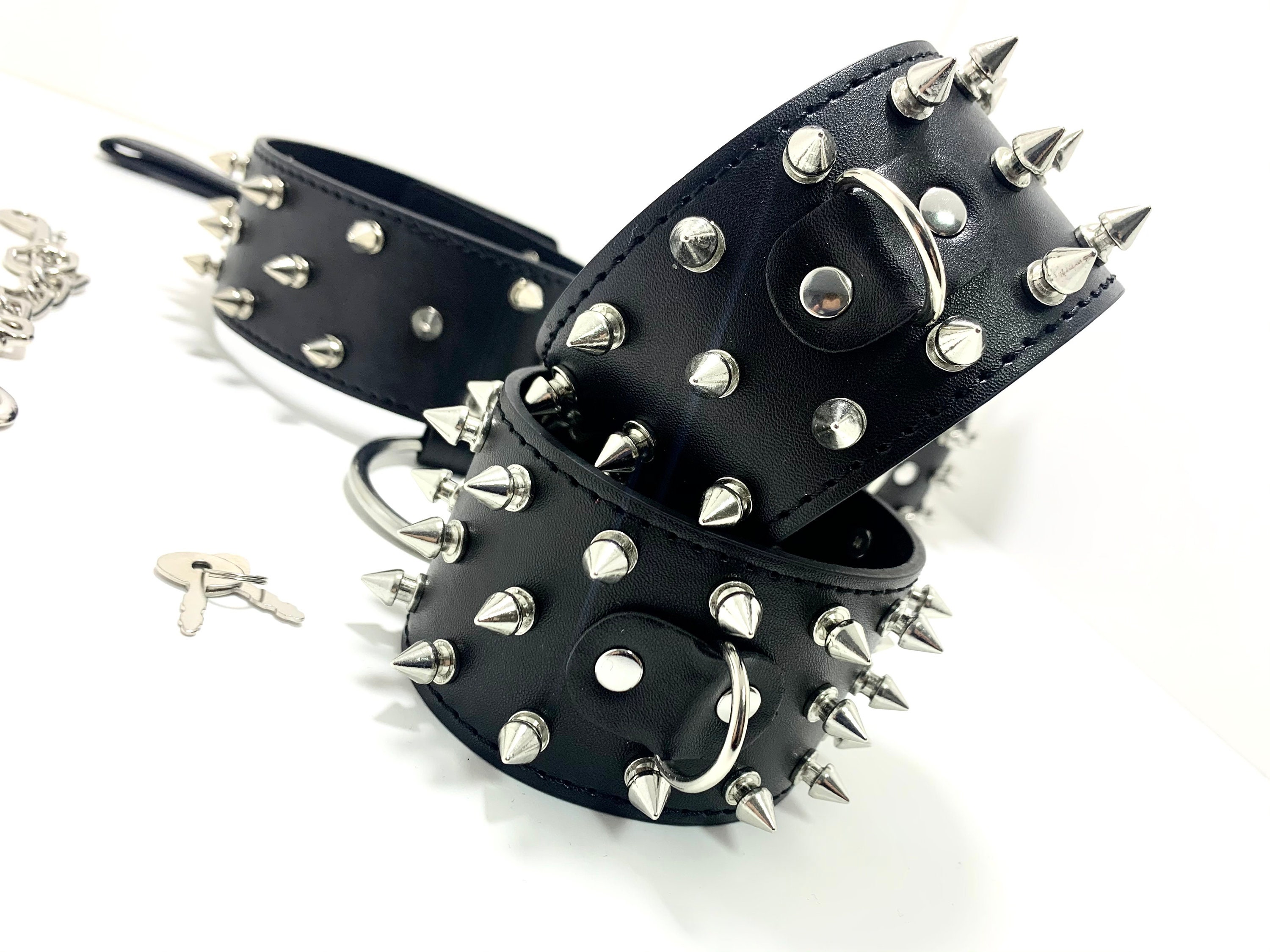 Amazing Restraint Set, Handcuffs With Spikes, Collar With Spikes ...