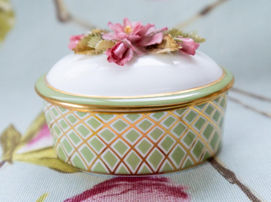 Glorious Fine Porcelain Royal Crown Derby Summer Trinket Pot: 4 X 1.5 ...