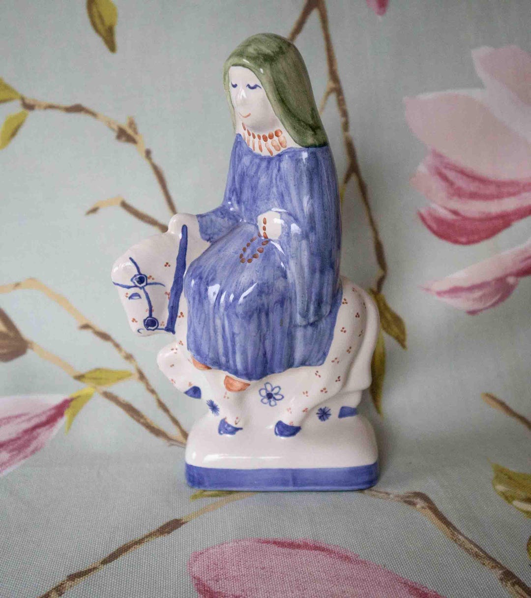 Chaucer's Canterbury Tales: the Nun Prioress (rye Pottery) - Etsy