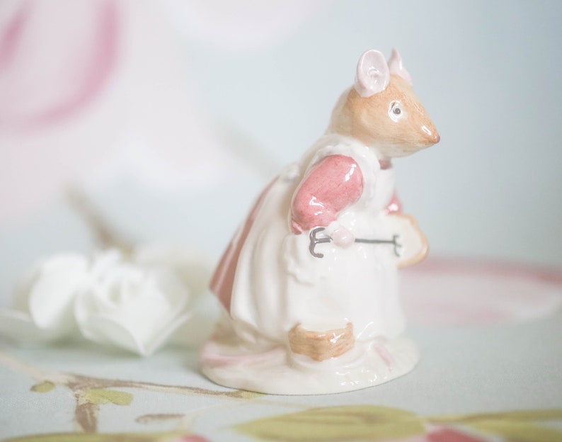 Brambly Hedge Clover Mouse: Fine English Porcelain by Royal Doulton - Etsy