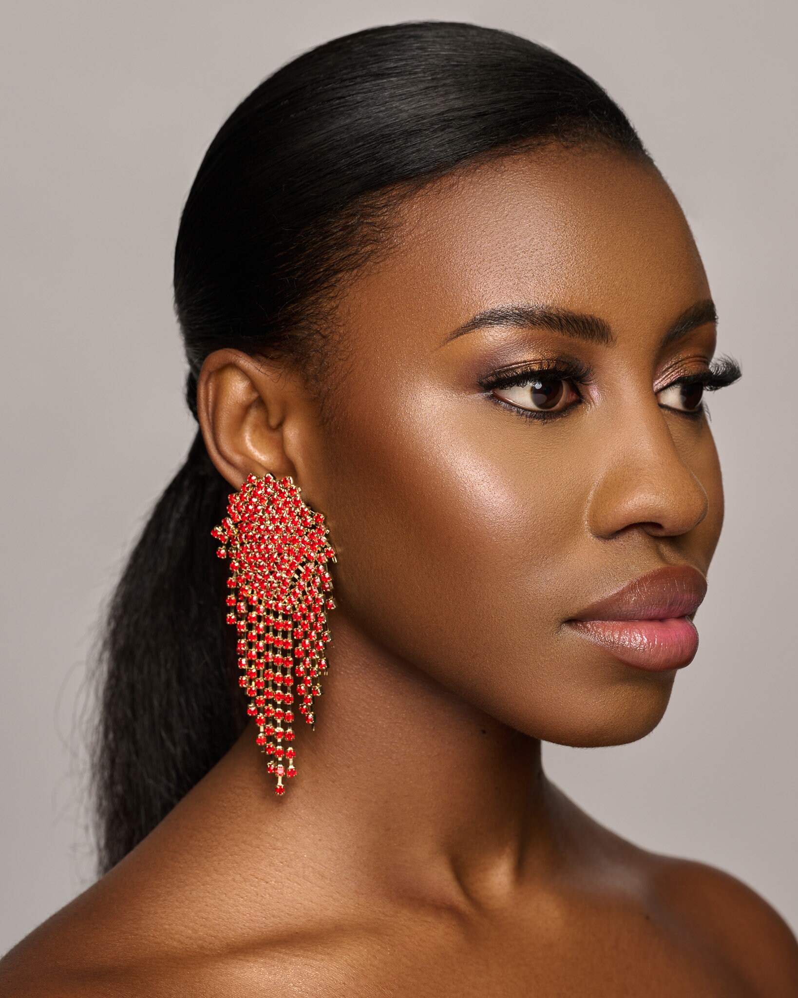 Thea Thompson's Instagram, Twitter & Facebook on IDCrawl