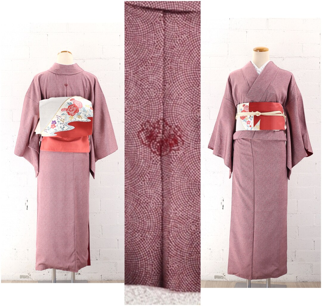 Vintage Edo Komon Semi-formal Kimono With a Family Crest | Silk ...