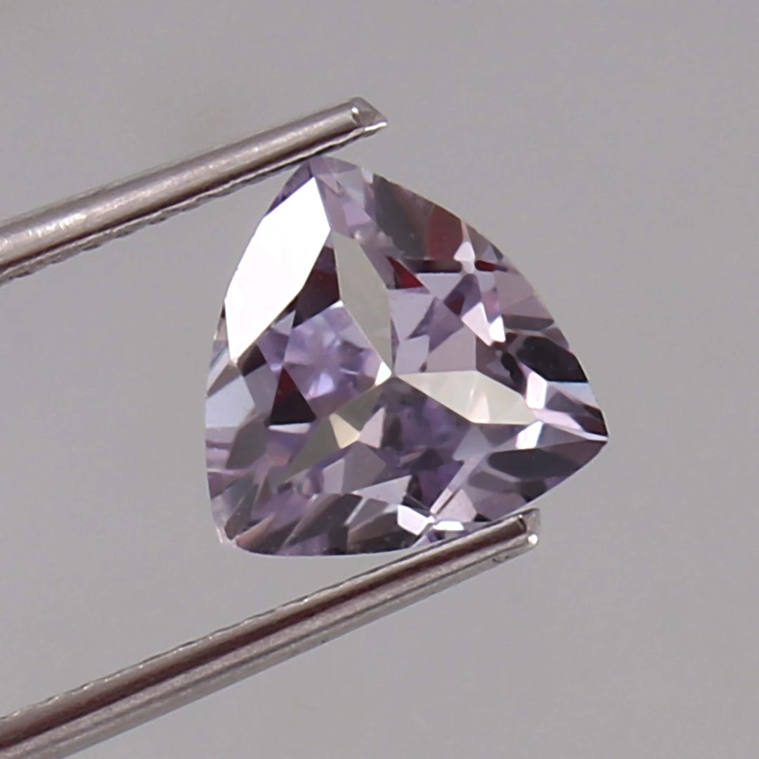 Flawless Color Change Alexandrite 2.40 Ct | 8x8mm Trillion Cut Loose ...