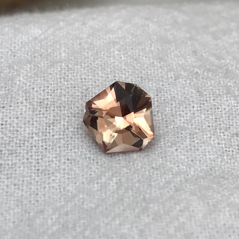 Light Orange Oregon Sunstone 1.39 Carat 7.8mm Custom Fancy | Etsy