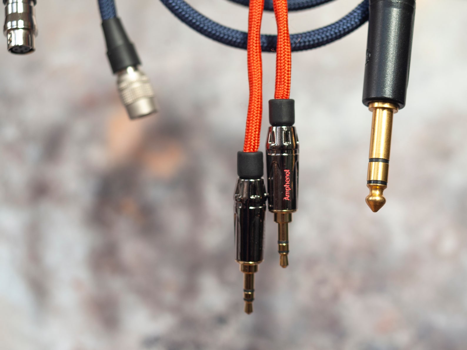 Hifiman / Dual 3.5mm MODULAR Cable, 6.3mm/3.5mm/balanced 4-pin XLR and ...