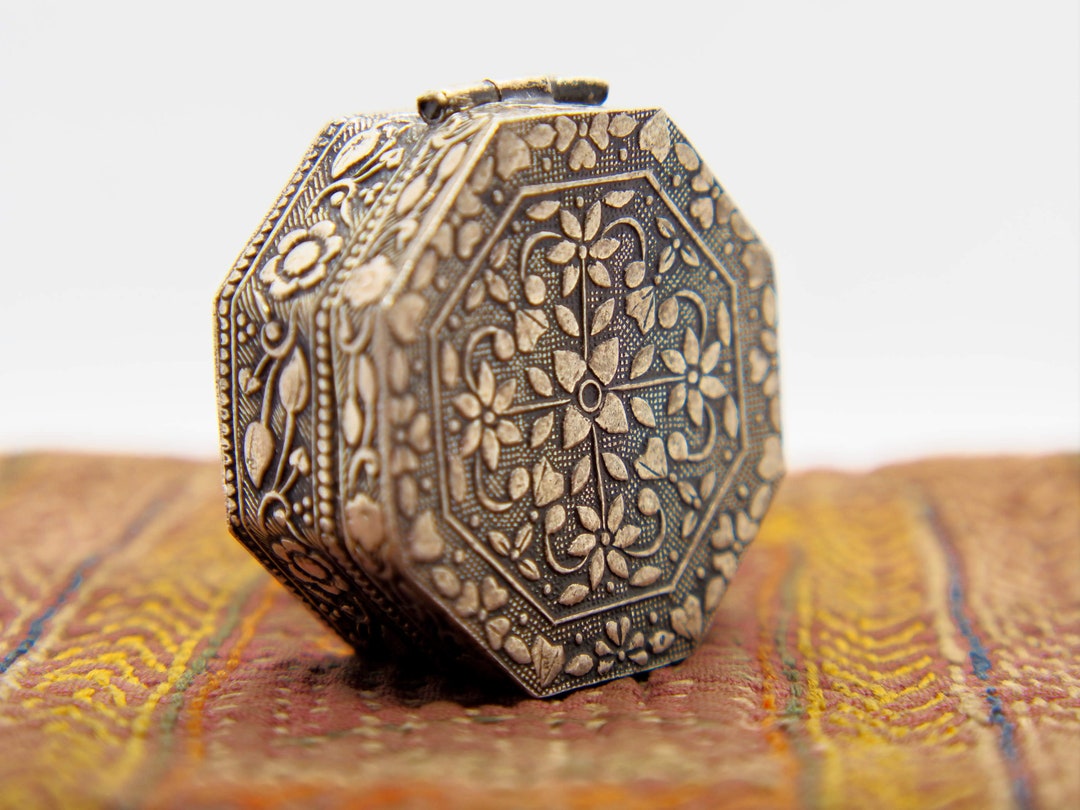 Indian Box in Silver Engraved Handmade Cod. BIA15 - Etsy