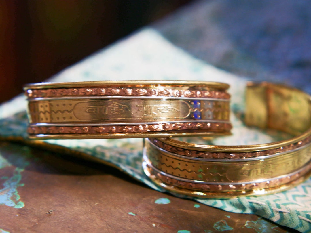 Ohm Mantra Bracelet - Etsy