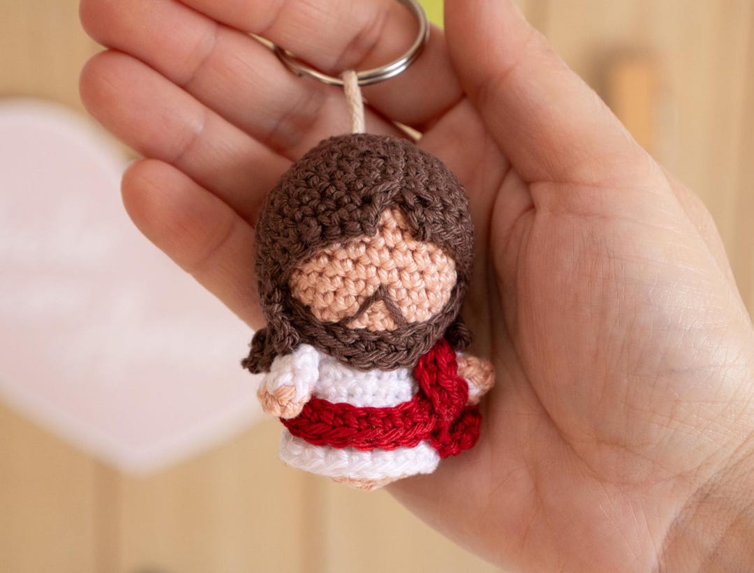 Crochet Pattern for a Jesus Keychain. (pattern in Spanish and ENGLISH ...