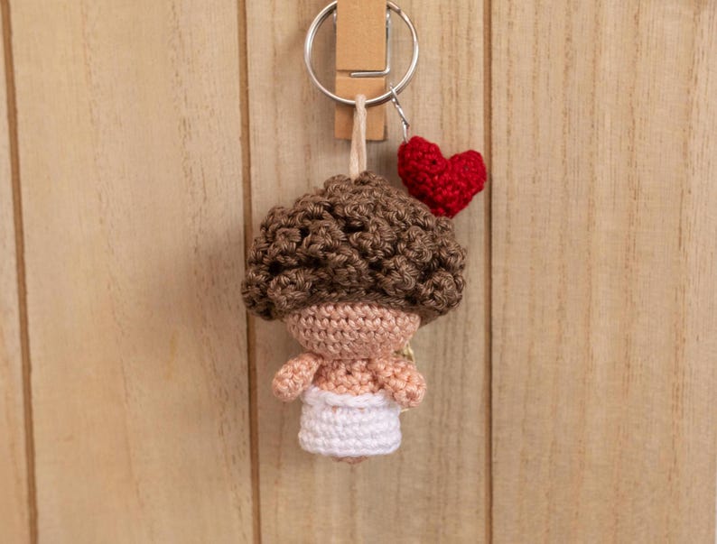 Crochet Pattern for a Cupid Angel Keychain. (pattern in Spanish and ...