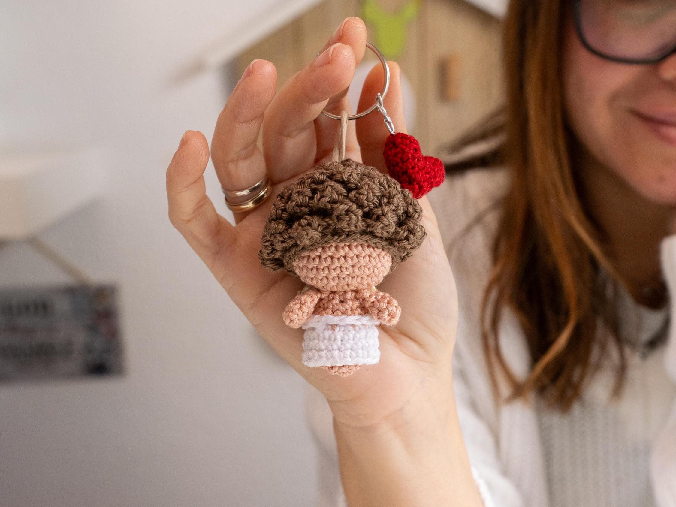 Crochet Pattern for a Cupid Angel Keychain. (pattern in Spanish and ...