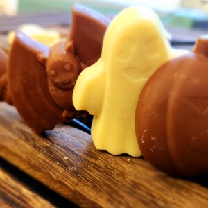 Halloween Assorted Lollies Pack of 3 Trick or Treat Gift or Halloween ...