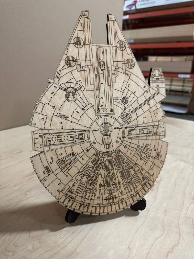 Star Wars Millennium Falcon Display - Etsy