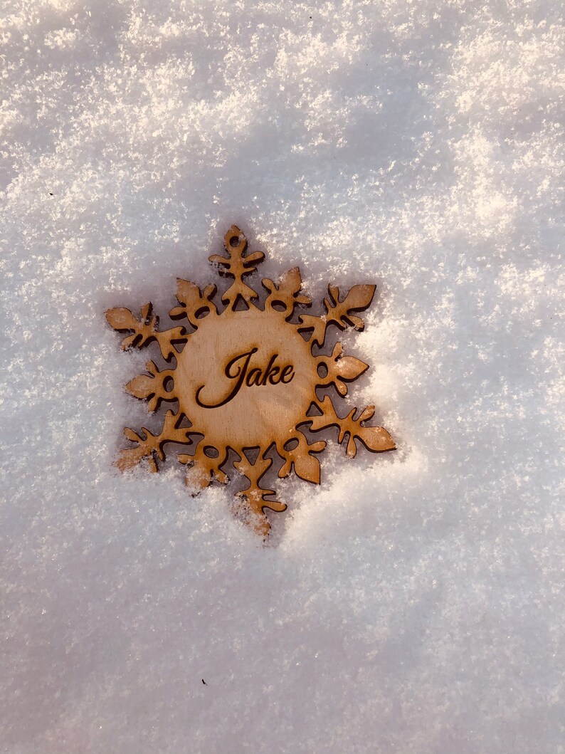 Engraved Names Inside Snowflake Place Cards Name Signs | Etsy